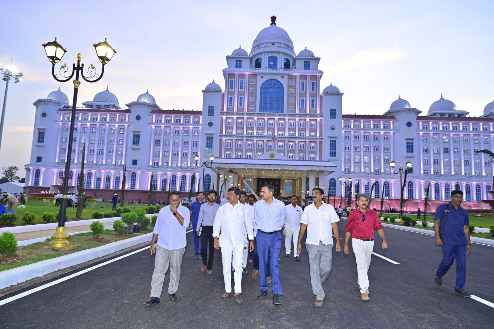 Telangana new secretariat LIVE UPDATES: Chief Minister KCR to arrive at ...