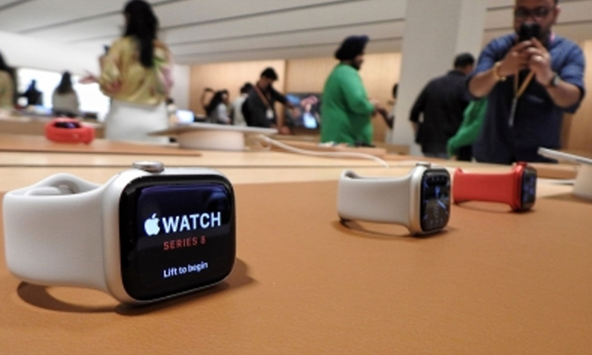Nearly 80% of iPhone users now own an Apple Watch