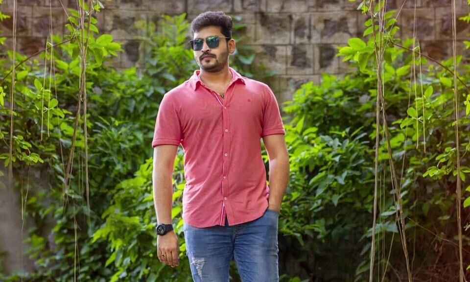 Virupaksha Fame Ravi Krishna Biography: Age, Career, Physical ...