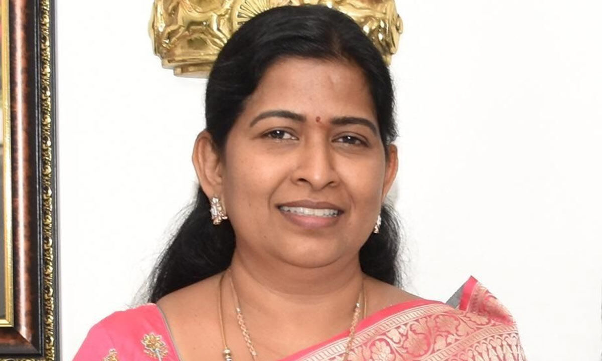 Home Minister Dr Taneti Vanitha welcomes APEX Court verdict