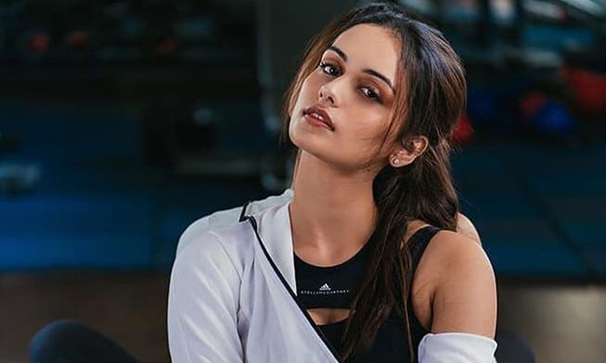 I am woman who is carving a path for herself: Manushi Chillar