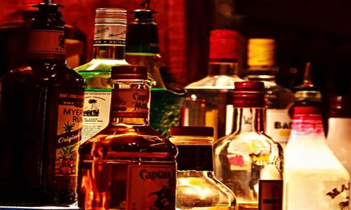 87 bottles of illegal liquor from Haryana seized at Secunderabad ...