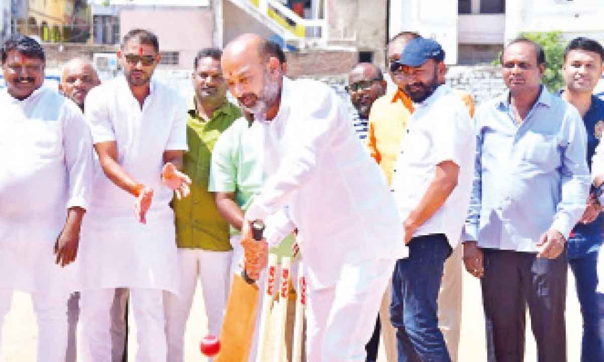 People will dislodgeKCR’s government, says Bandi