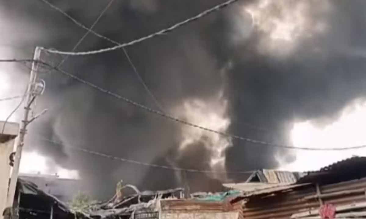 Massive Fire Breaks Out In Delhi's Jahangirpuri