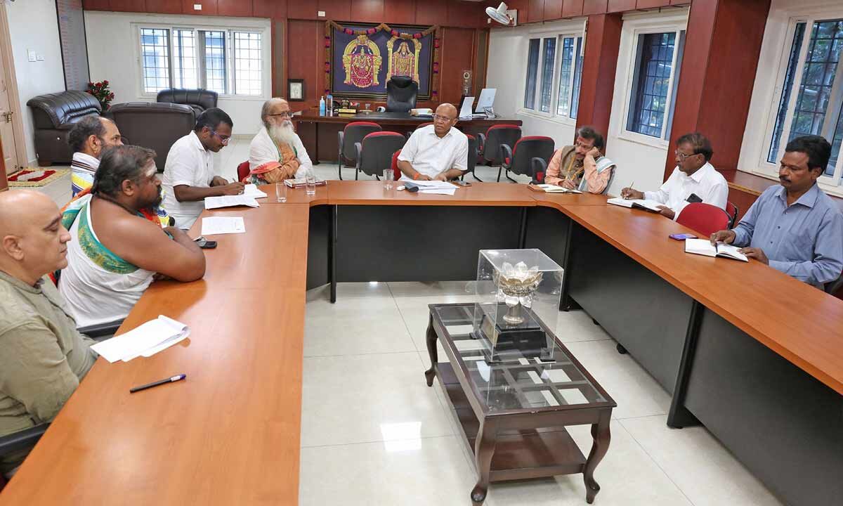 SVBC programmes should inspire and enthrall devotees: TTD EO AV Dharma ...