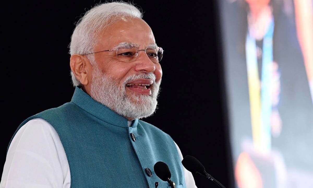 Welcome messages to Modi from iconic landmarks