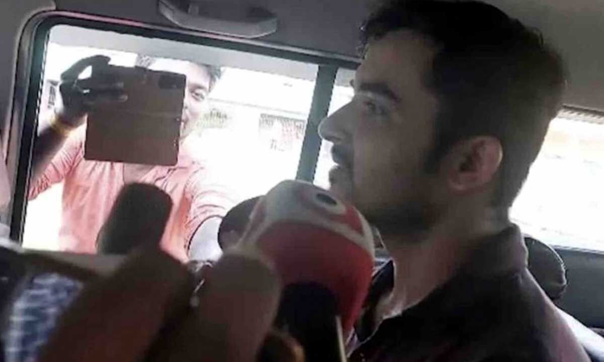 CBI questions Signal JE