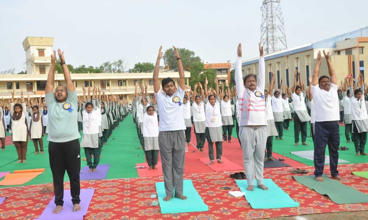 Yoga Day celebrated on grand note in Kurnool, Nandyal districts