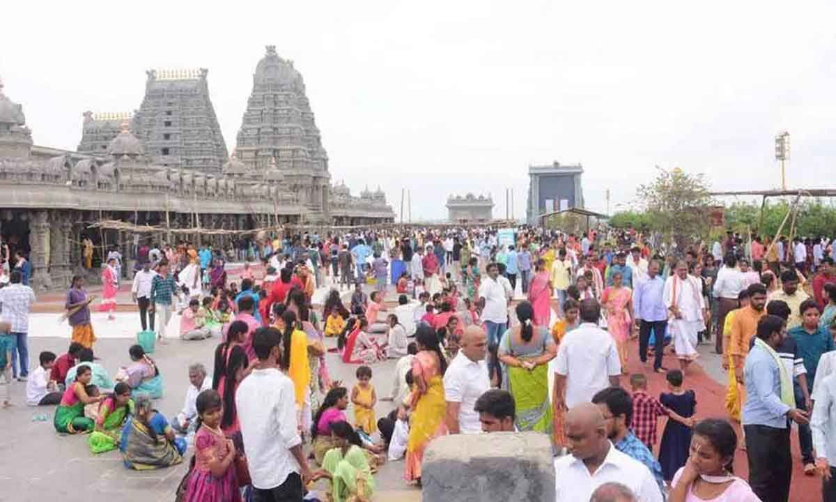 Yadadri witnesses huge pilgrim rush