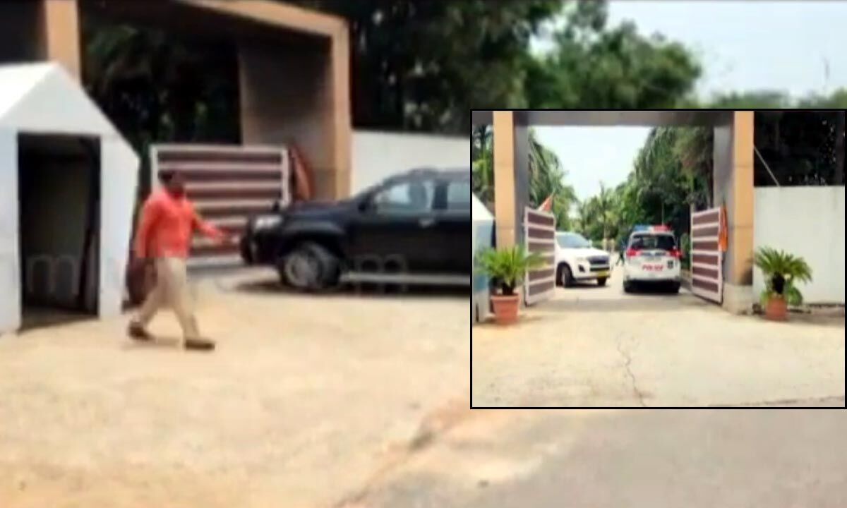 Police inspects security arrangements at Etela Rajender's residence