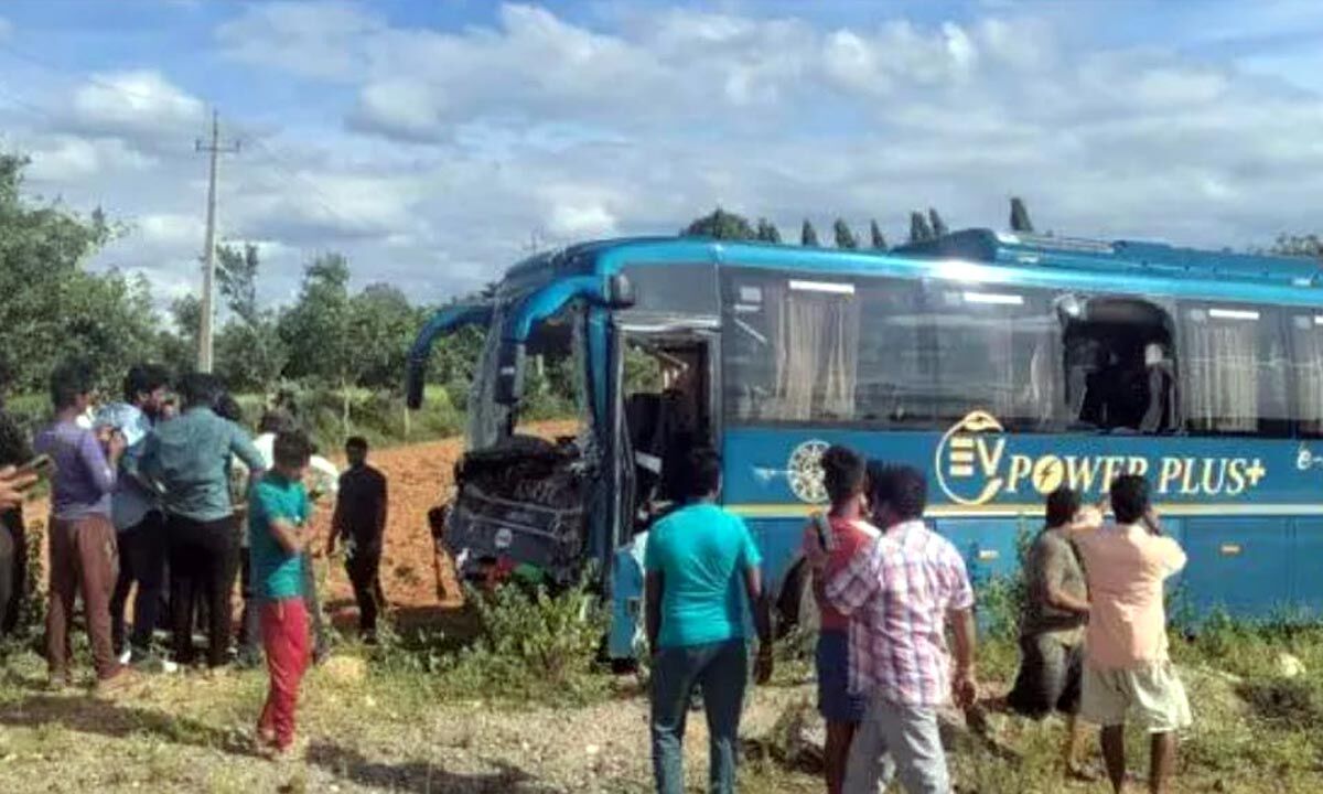 Another accident on Bengaluru-Mysuru expressway: KSRTC bus conductor killed