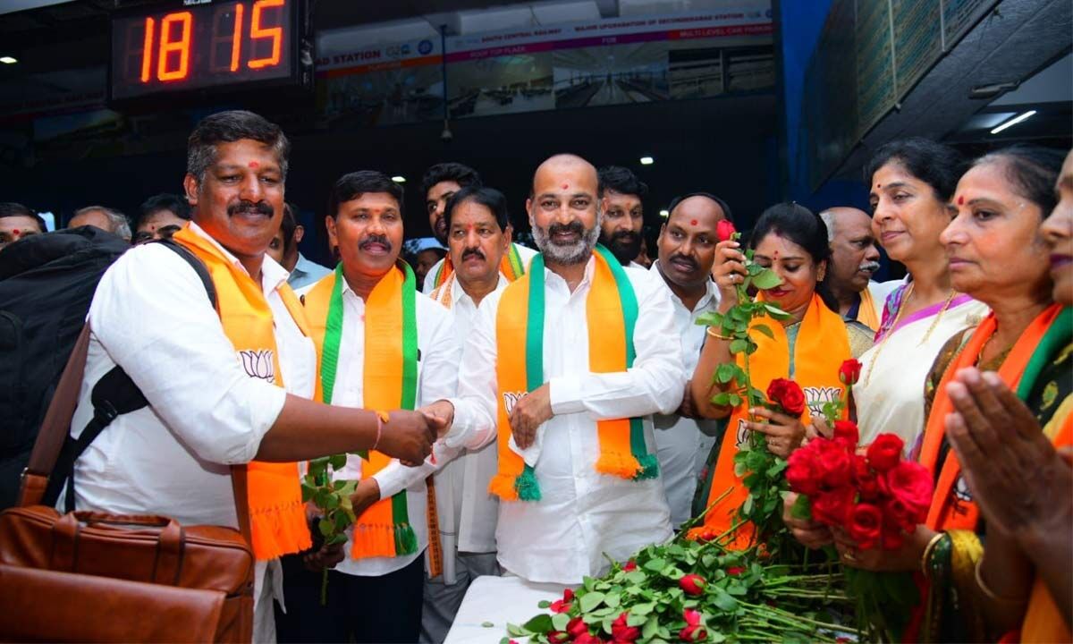 KCR behind news reports of change of guard in State BJP unit: Bandi ...