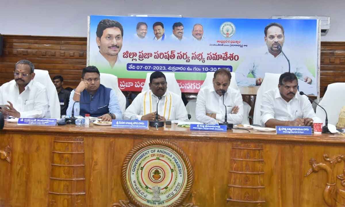 Minister Botcha instructs officials to complete building works