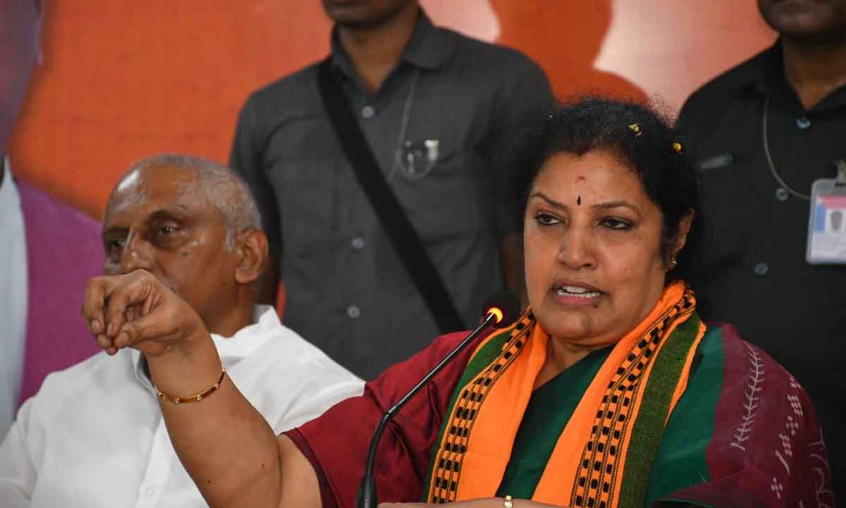 Purandeswari attacks YSRCP, says it failed on all fronts