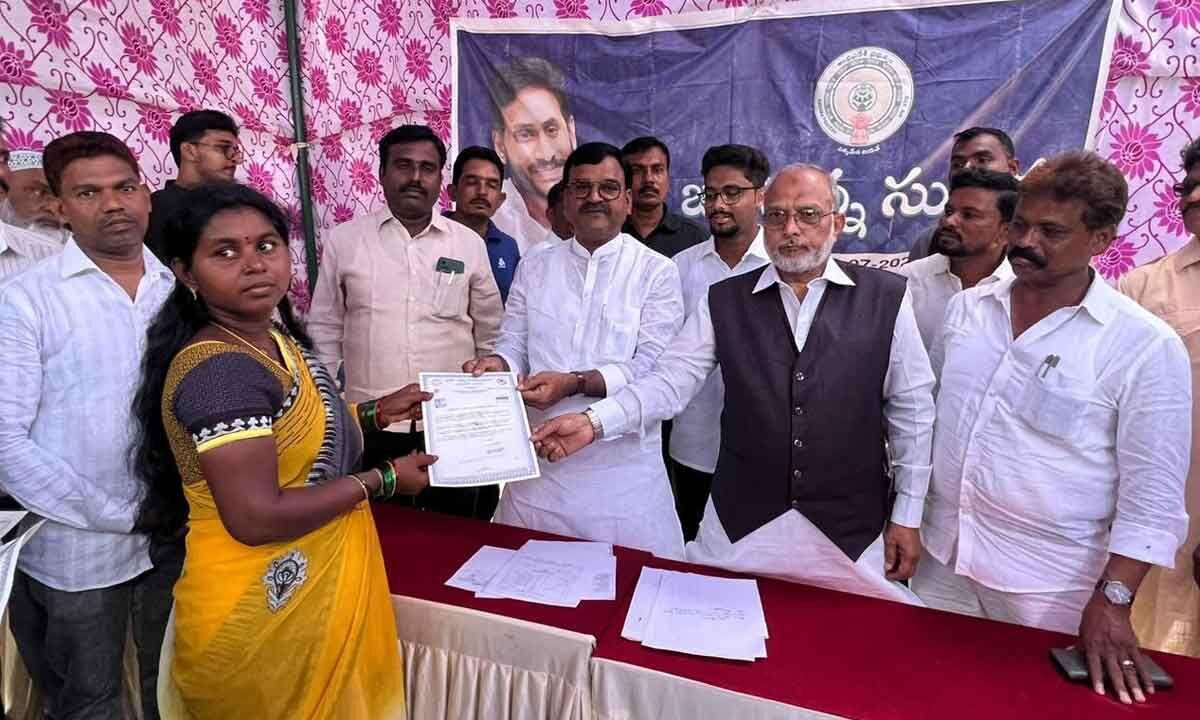 11 certificates issued to beneficiaries under Suraksha free of cost: Dy ...