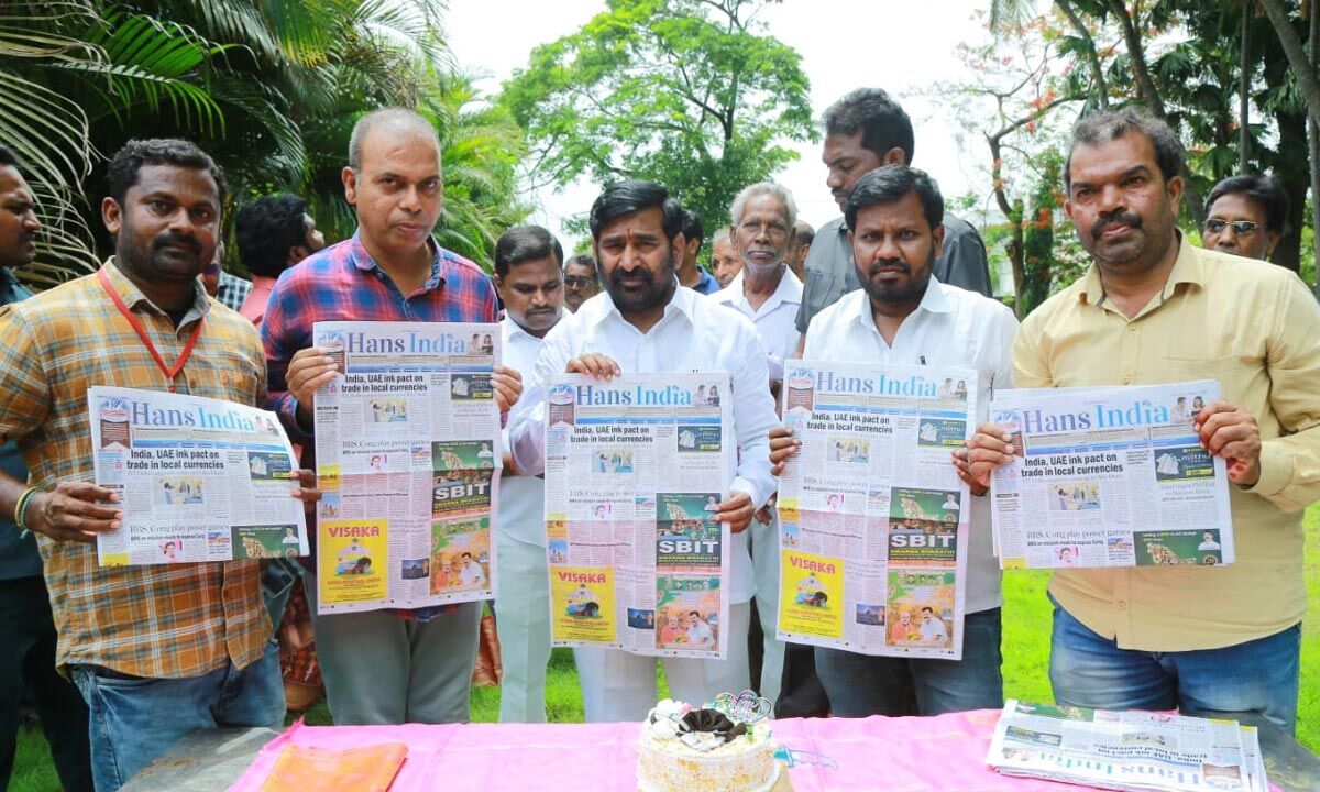 Minister Jagadish Reddy hails Hans India for unbiased news