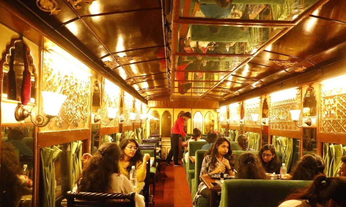 Hyderabad: Restaurant on Wheels at Kacheguda rly stn set to tickle ...