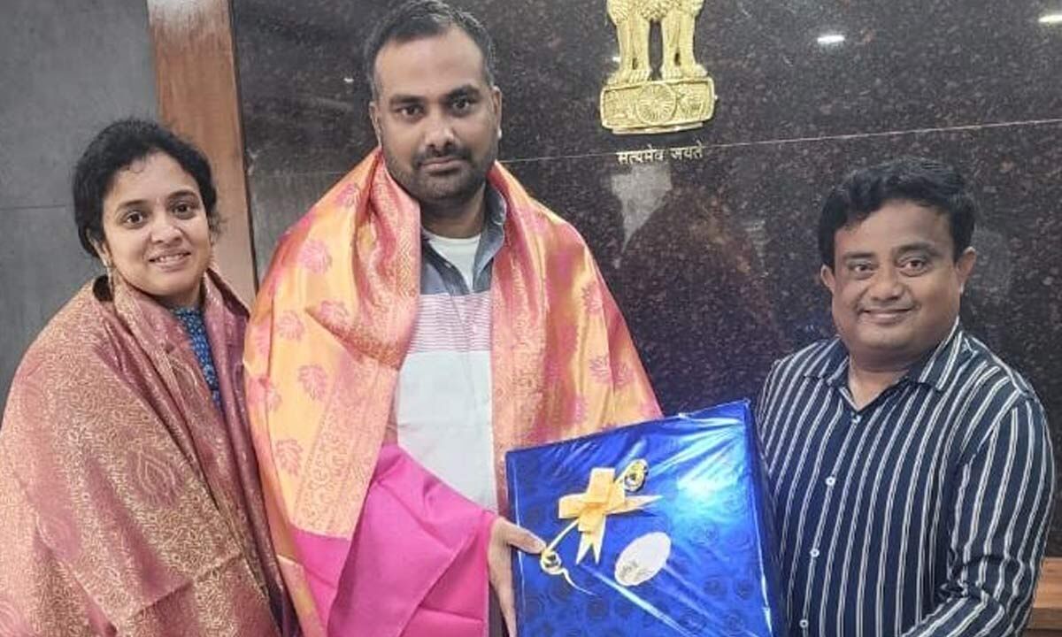 ‘Services of Collector RV Karnan are commendable’