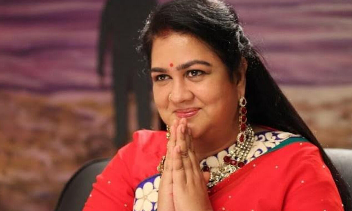 Four decades and 700 films, Urvashi going strong