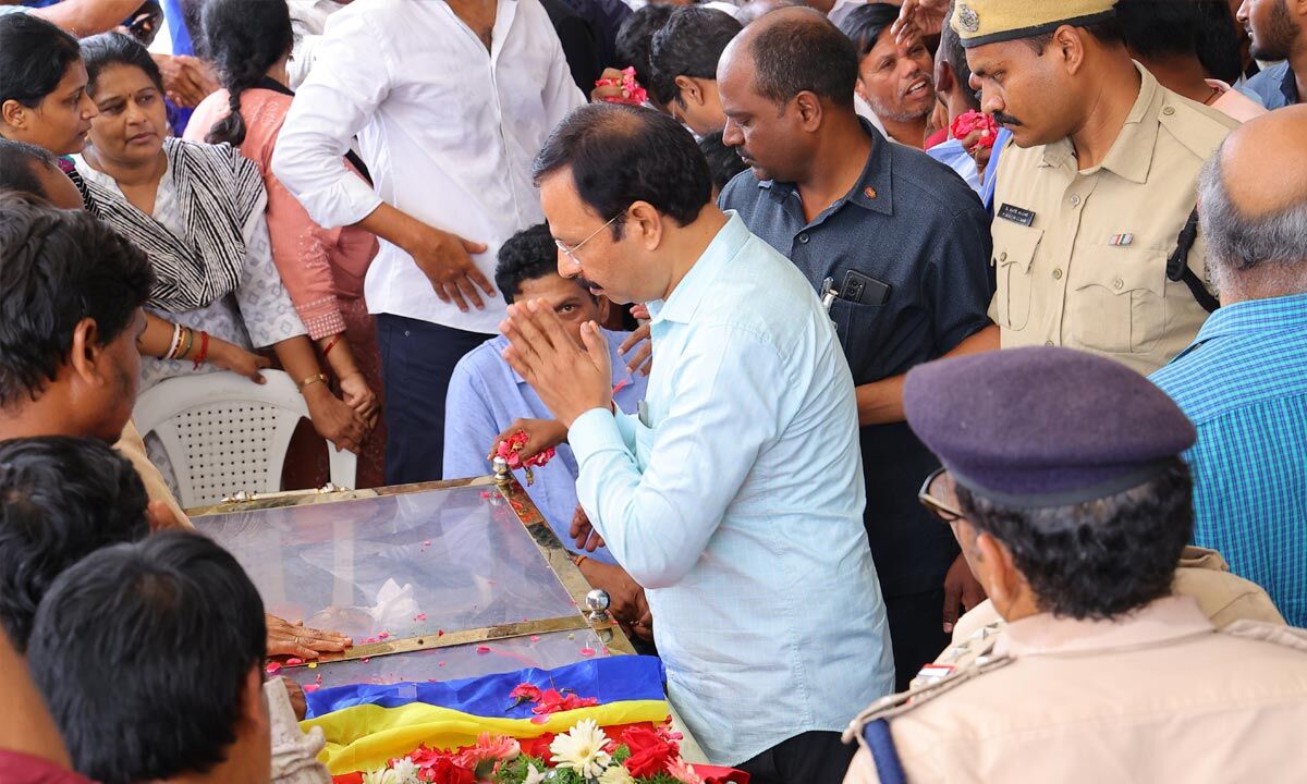 VC Sajjanar recalls his association with Gaddar