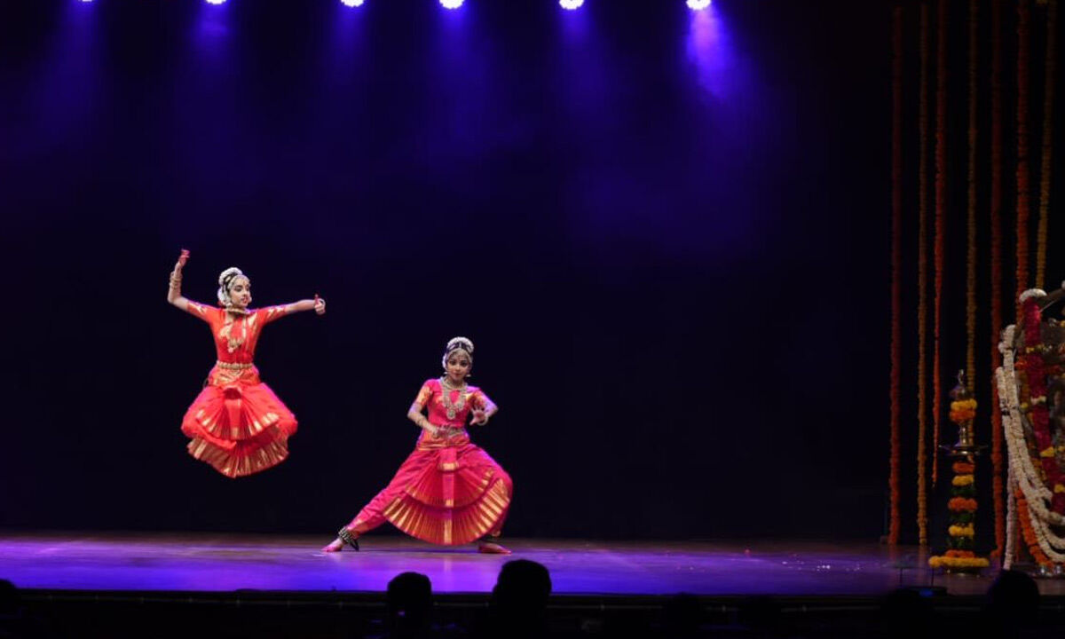 Indian origin UK dancers enthrall