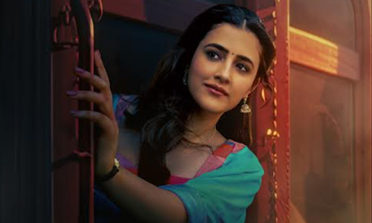 Nupur looks gorgeous in ‘Tiger Nageswara Rao’ first look