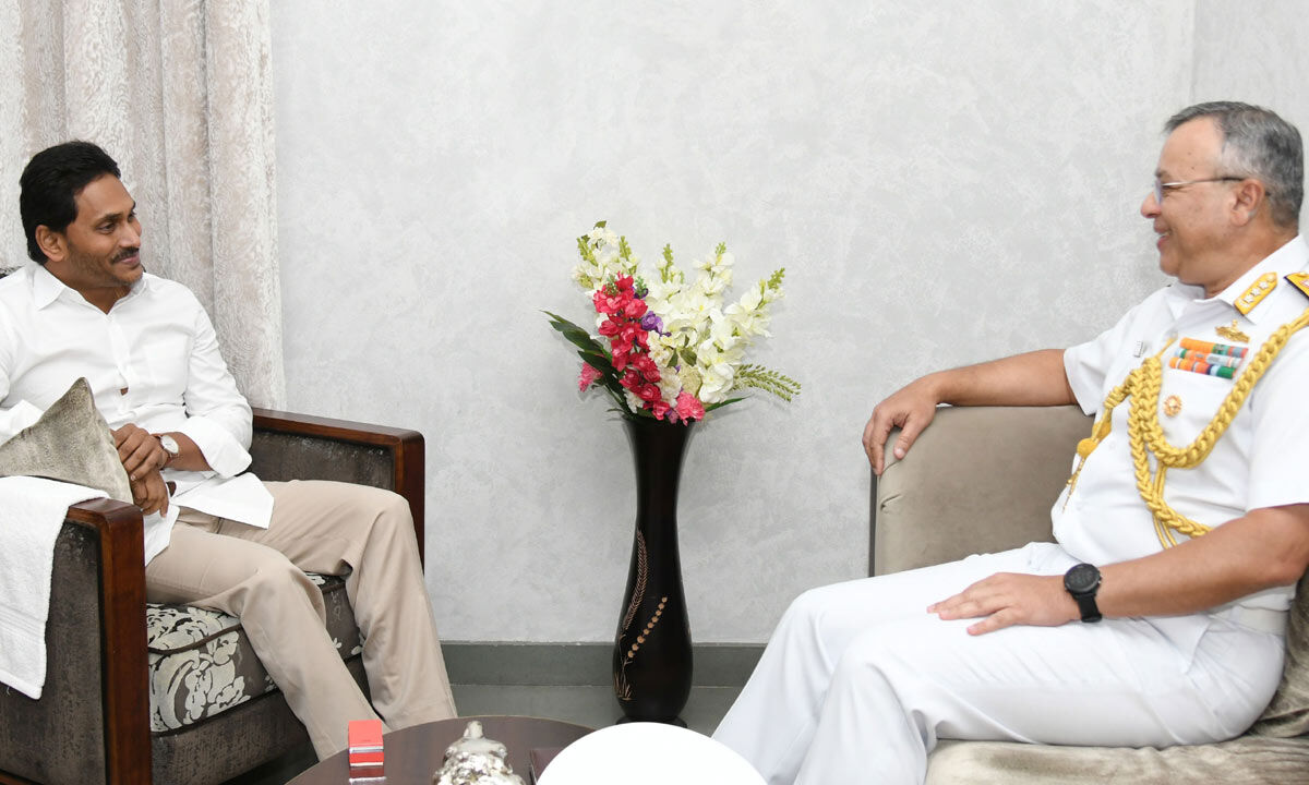 Vijayawada: ENC chief Vice Admiral Rajesh calls on CM