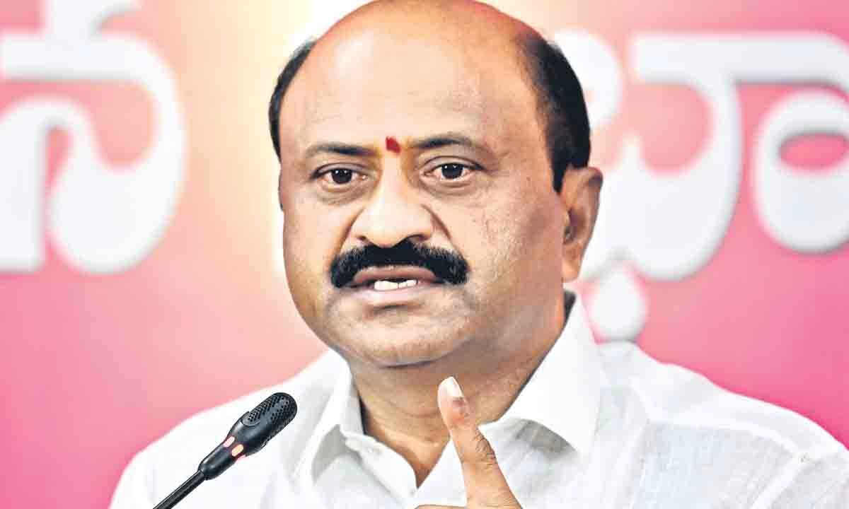 MLA Challa Dharma Reddy slams Konda Murali