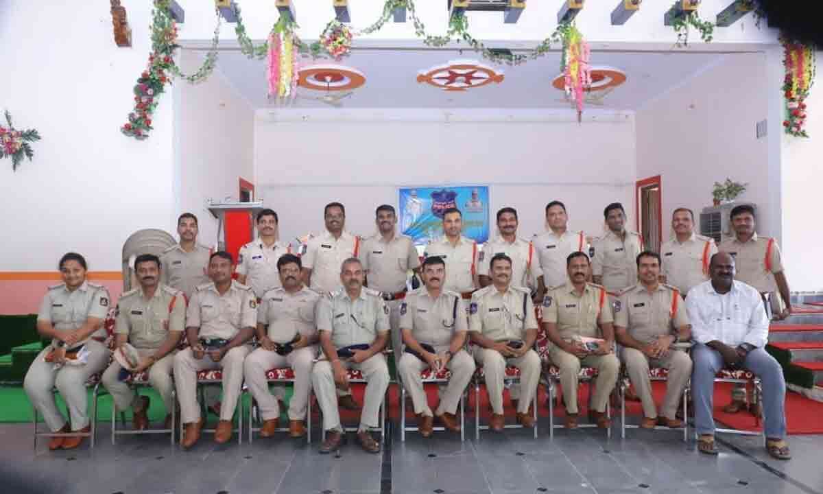 Gadwal: Telangana, Karnataka police officials hold review meeting