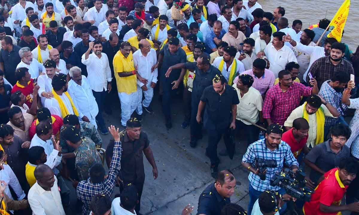 Agri sector in crisis: Lokesh