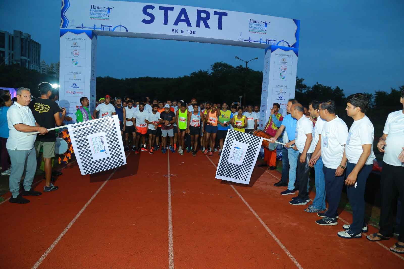 Hans Marathon 2023 - Flag Off at Hans Marathon 5K and 10K at Gachibowli ...