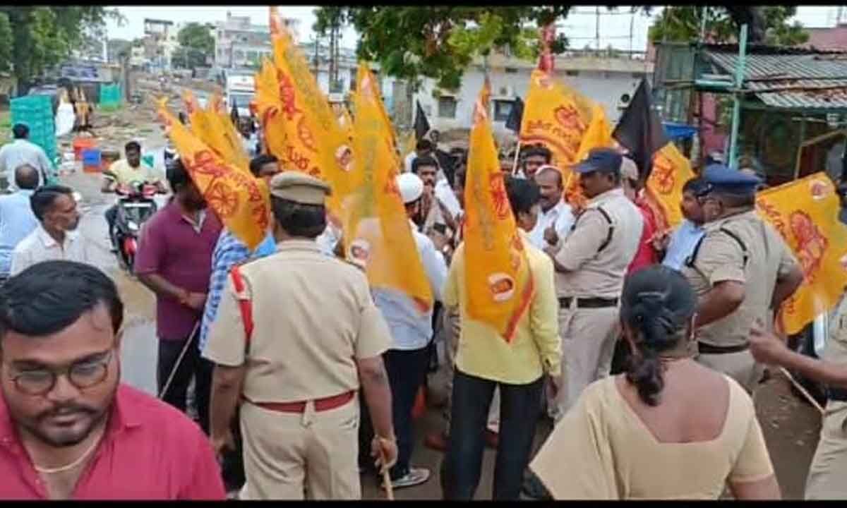 TDP leaders stage dharna to register their protest