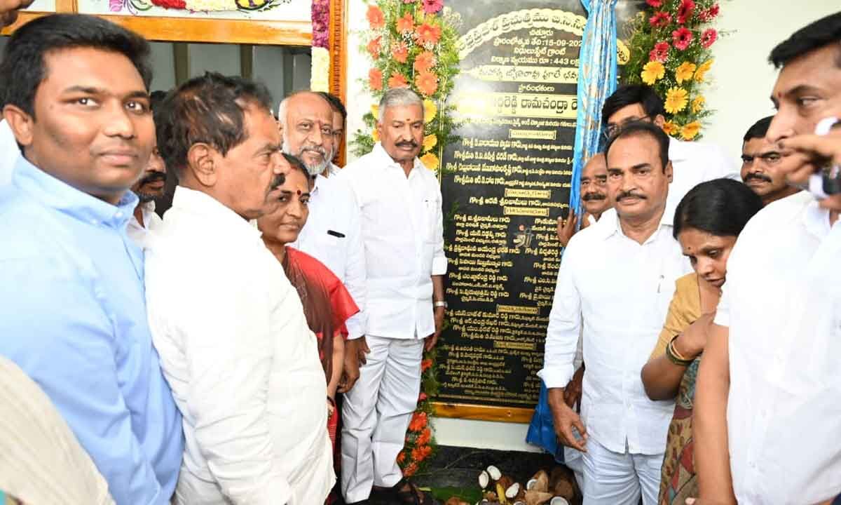 Minister Ramachandra Reddy inaugurates Jyoti Rao Phule building in Chittoor