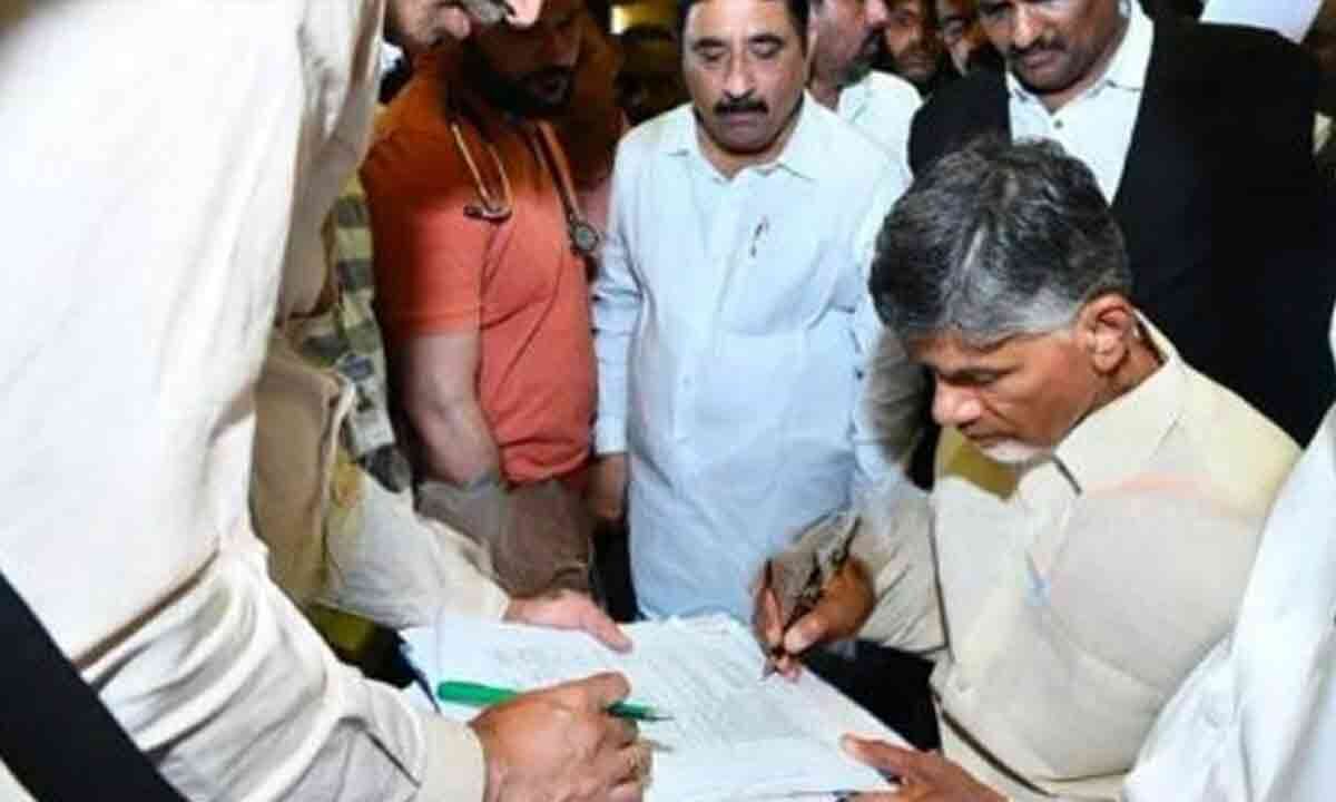 AP CID files PT warrant against Chandrababu in Fibernet scam case