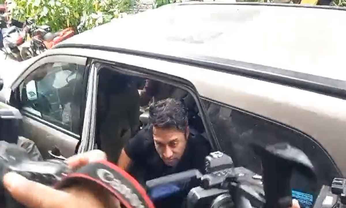 Hyderabad: Actor Navdeep appears before Narcotics police in Madhapur ...