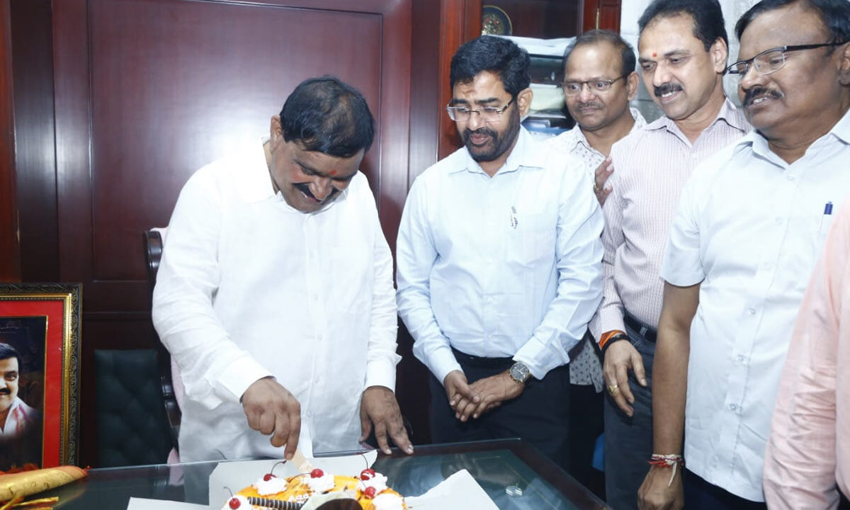 Minister Patnam Mahender Reddy's birthday celebrated at I &PR dept. office