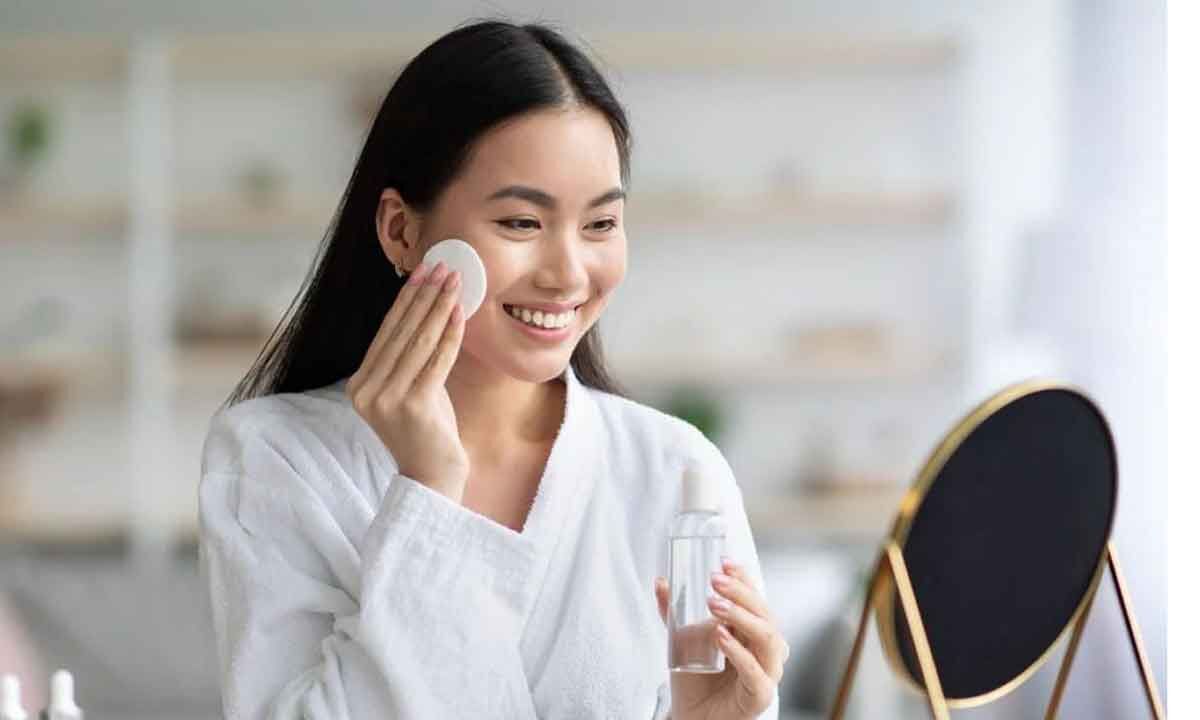 Ways to make a DIY toner to fit your skin care needs