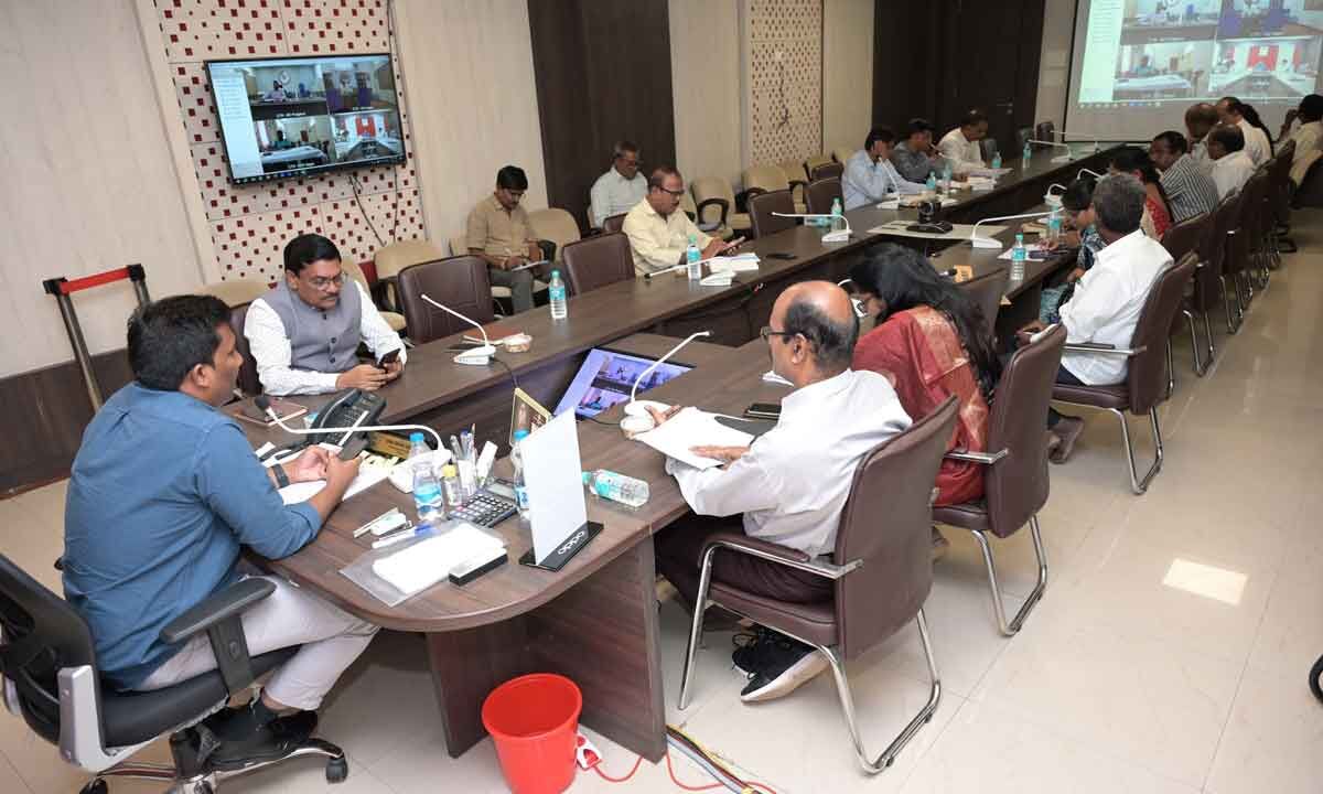 HNSS-Kuppam branch canal: Officials told to expedite all pending works