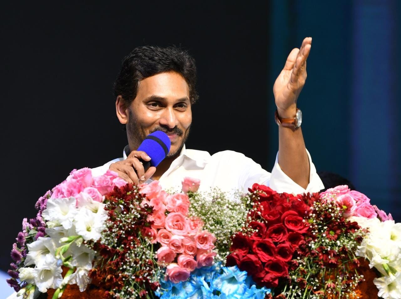 YS Jagan unveils Houses for poor in Samarlakota
