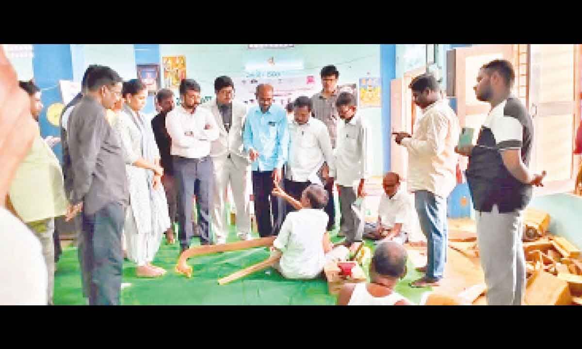 Central team collects first-hand info on making of Bobbili Veena