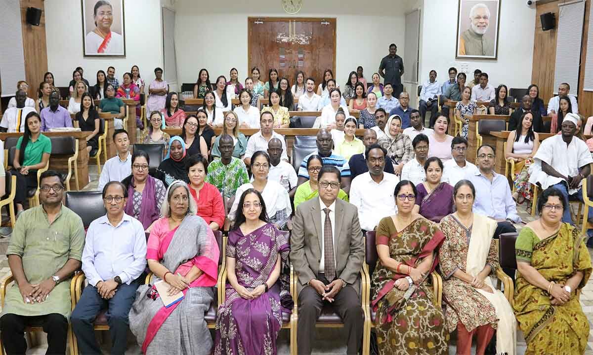 MEA official appreciates EFLU’s international training programmes