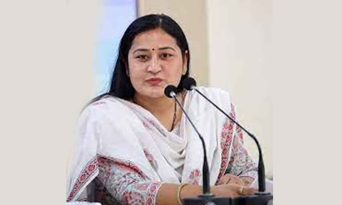 Congress picks holes in KTR’s version on Pravallika’s death