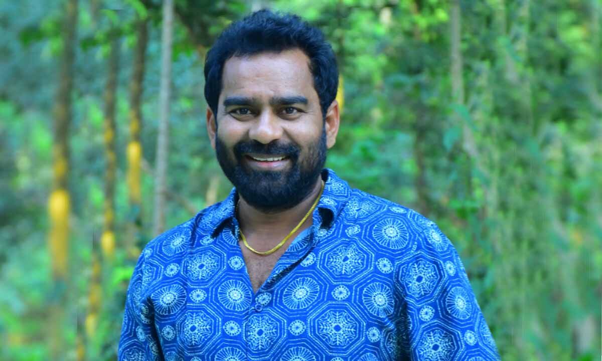 First Look of Ravi Charan's Thrilling Pan India Film, 'Nawab' is Revealed