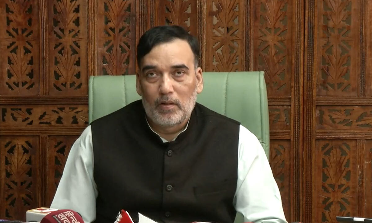 IAS Ashwini Kumar has halted the real-time study on pollution of IIT Kanpur