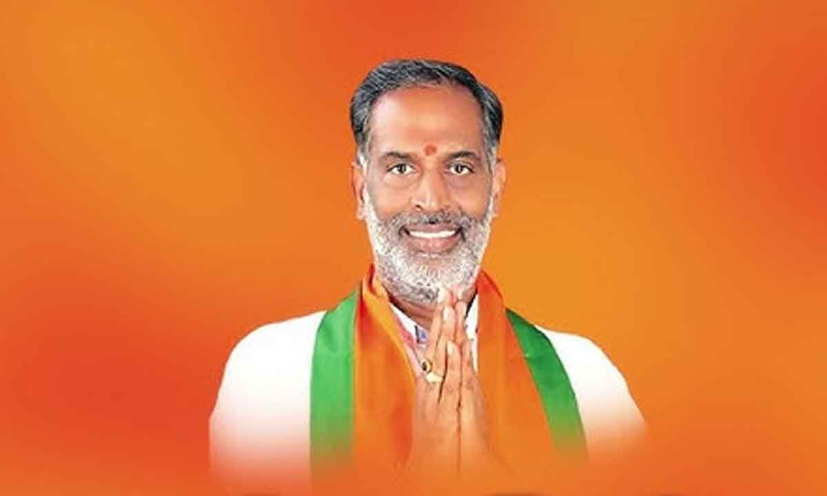 Vishnuvardhan Reddy receives warm welcome during election campaign