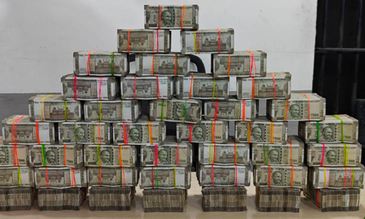 Pre-poll seizure of cash, gold soars to Rs 490 cr across Telangana