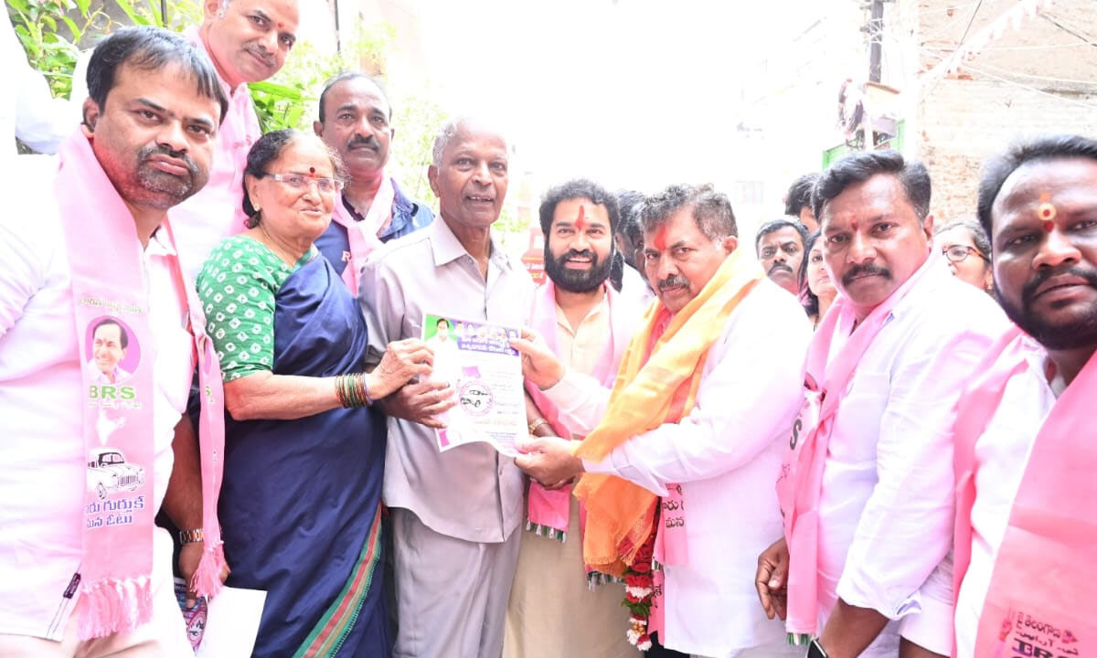 Musheerabad MLA Muta Gopal campaigns, asks people to vote for BRS