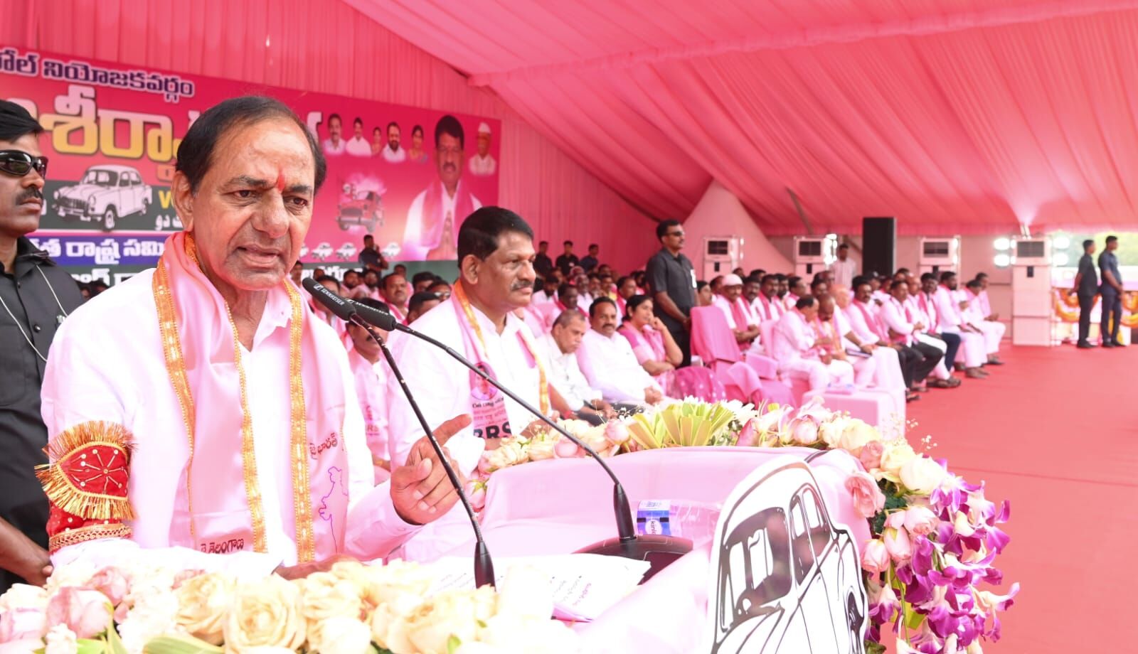 KCR addresses at Korutla, says Dr Sanjay helped him during hunger strike