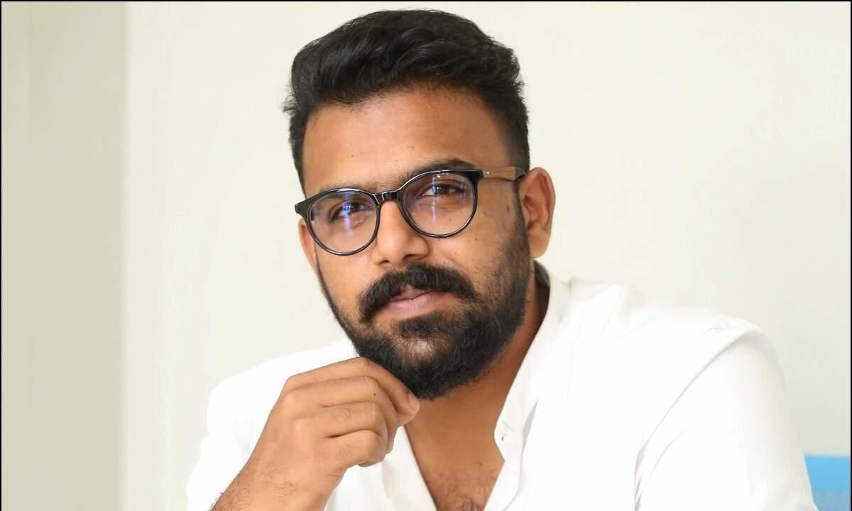 Tharun Bhascker's Biography: Age, Education, Carrer, Mother, Father ...