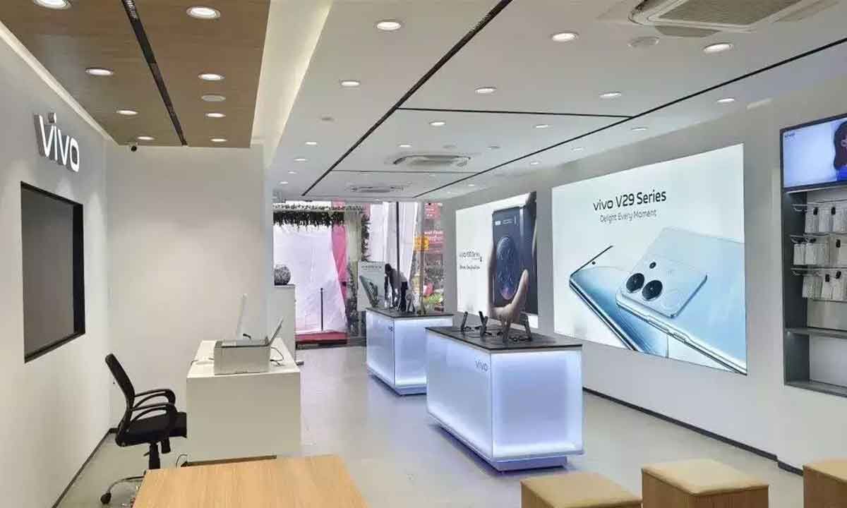 Vivo opens experiential store in Delhi